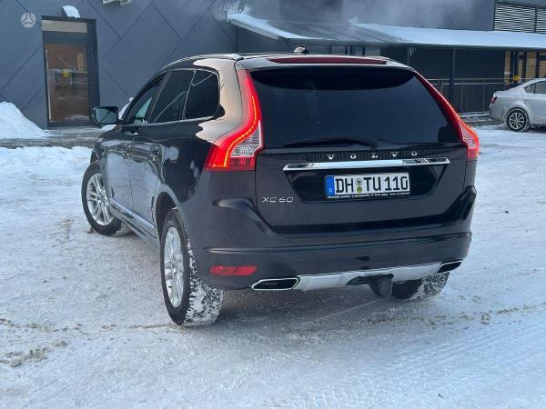 Black Volvo XC60 2013 in Jonava, with an engine capacity of 2.40 L and mileage of 280 thousand km for 13799 €, photo 6 on AUTOMOTO.COM.LV