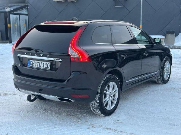 Black Volvo XC60 2013 in Jonava, with an engine capacity of 2.40 L and mileage of 280 thousand km for 13799 €, photo 9 on AUTOMOTO.COM.LV