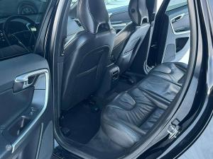 Melns Volvo XC60 2013 Jonava, ar dzinēja tilpumu 2.40 L un nobraukumu 280 tūkst. km par 13799 €, foto 23 vietnē AUTOMOTO.COM.LV