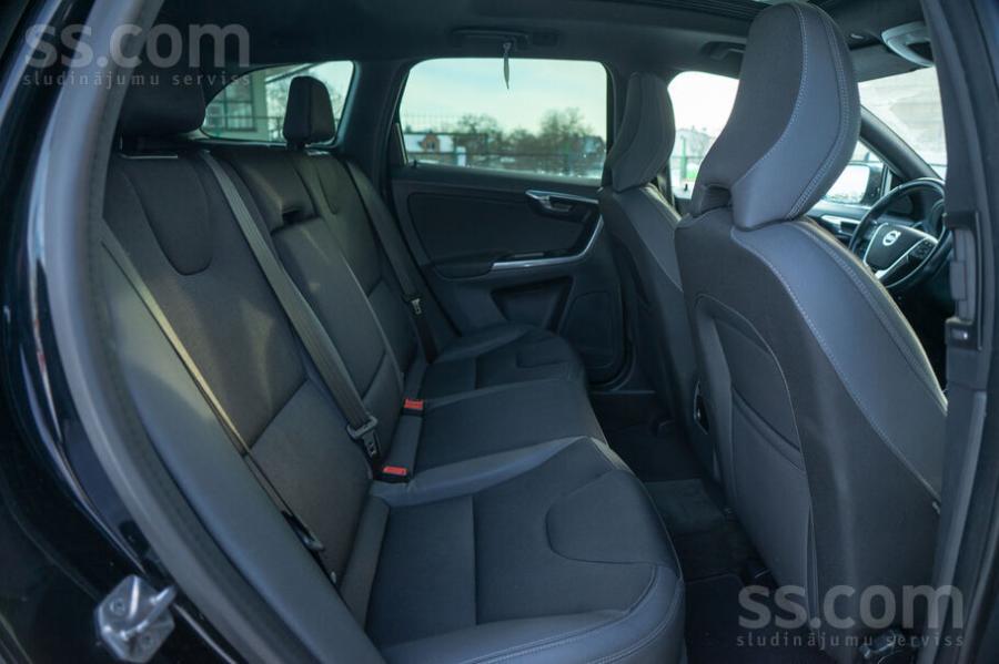 Melns Volvo XC60 2013 Liepāja, ar dzinēja tilpumu 2.00 L un nobraukumu 297 tūkst. km par 10350 €, foto 10 vietnē AUTOMOTO.COM.LV