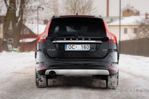 Black Volvo XC60 2013 in Jelgava, with an engine capacity of 2.00 L and mileage of 296 thousand km for 10590 €, photo 4 on AUTOMOTO.COM.LV