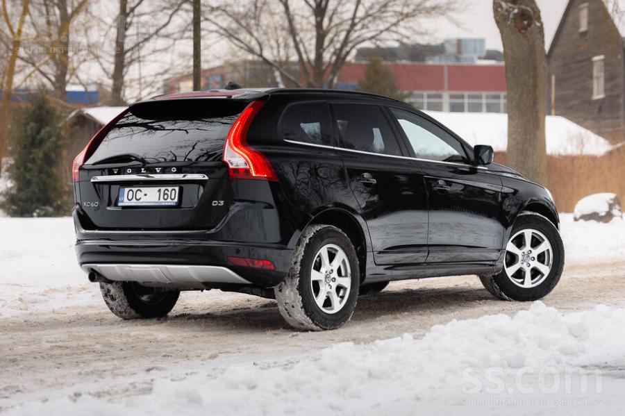 Black Volvo XC60 2013 in Jelgava, with an engine capacity of 2.00 L and mileage of 296 thousand km for 10590 €, photo 6 on AUTOMOTO.COM.LV