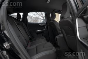 Black Volvo XC60 2013 in Jelgava, with an engine capacity of 2.00 L and mileage of 296 thousand km for 10590 €, photo 13 on AUTOMOTO.COM.LV