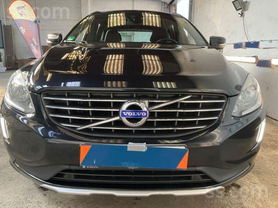 Black Volvo XC60 2013 in Jelgava, with an engine capacity of 2.00 L and mileage of 296 thousand km for 10590 €, photo 28 on AUTOMOTO.COM.LV