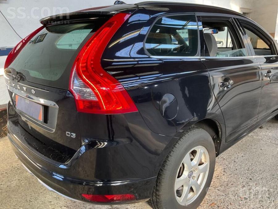 Black Volvo XC60 2013 in Jelgava, with an engine capacity of 2.00 L and mileage of 296 thousand km for 10590 €, photo 30 on AUTOMOTO.COM.LV