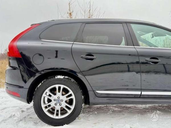 Black Volvo XC60 2013 in Siauliai, with an engine capacity of 1.98 L and mileage of 264 thousand km for 13750 €, photo 9 on AUTOMOTO.COM.LV