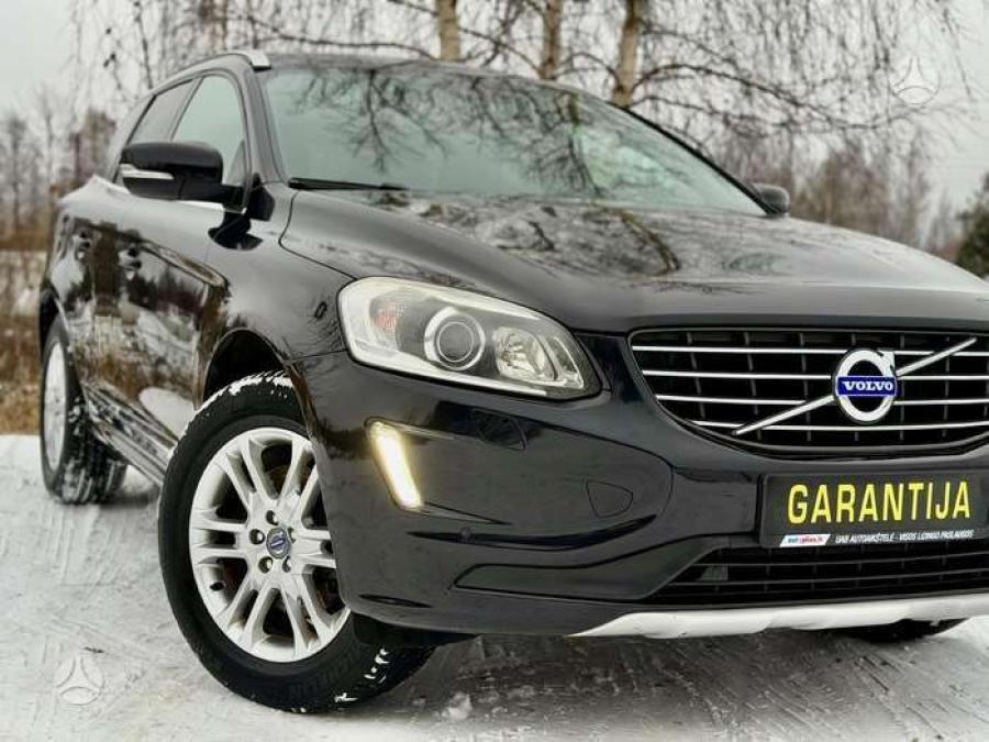 Black Volvo XC60 2013 in Siauliai, with an engine capacity of 1.98 L and mileage of 264 thousand km for 13750 €, photo 13 on AUTOMOTO.COM.LV