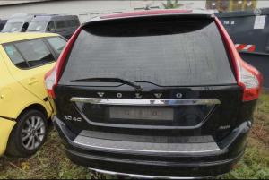 Black Volvo XC60 2013 in Marijampole, with an engine capacity of 2.40 L and mileage of 300 thousand km for 8200 €, photo 6 on AUTOMOTO.COM.LV
