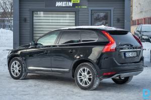 Black Volvo XC60 2013 in Liepaja, with an engine capacity of 2.00 L and mileage of 297 thousand km for 10350 €, photo 2 on AUTOMOTO.COM.LV