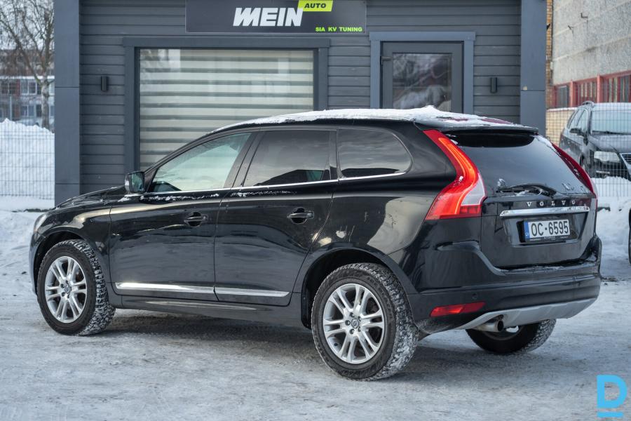 Black Volvo XC60 2013 in Liepaja, with an engine capacity of 2.00 L and mileage of 297 thousand km for 10350 €, photo 2 on AUTOMOTO.COM.LV