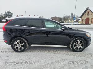 Black Volvo XC60 2013 in Paide, with an engine capacity of 2.40 L and mileage of 229 thousand km for 12700 €, photo 7 on AUTOMOTO.COM.LV