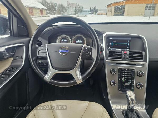 Melns Volvo XC60 2013 Paide, ar dzinēja tilpumu 2.40 L un nobraukumu 229 tūkst. km par 12700 €, foto 9 vietnē AUTOMOTO.COM.LV