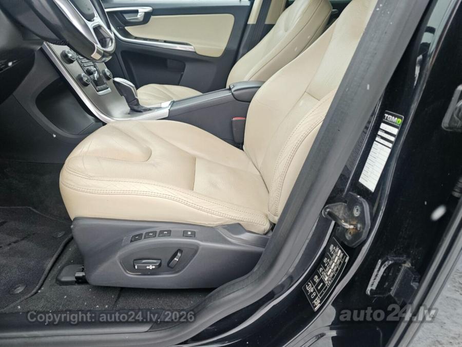 Black Volvo XC60 2013 in Paide, with an engine capacity of 2.40 L and mileage of 229 thousand km for 12700 €, photo 20 on AUTOMOTO.COM.LV