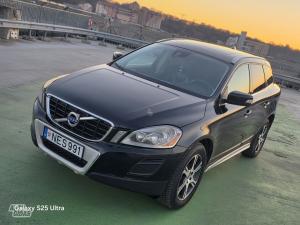Black Volvo XC60 2013 in Vilnius, with an engine capacity of 3.00 L and mileage of 265 thousand km for 9500 €, photo 2 on AUTOMOTO.COM.LV