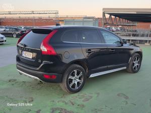 Black Volvo XC60 2013 in Vilnius, with an engine capacity of 3.00 L and mileage of 265 thousand km for 9500 €, photo 3 on AUTOMOTO.COM.LV