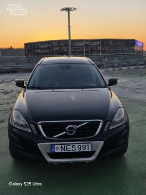 Black Volvo XC60 2013 in Vilnius, with an engine capacity of 3.00 L and mileage of 265 thousand km for 9500 €, photo 5 on AUTOMOTO.COM.LV