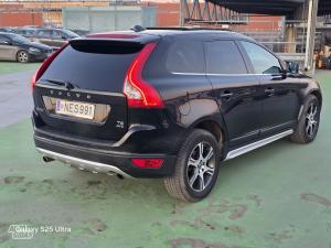 Black Volvo XC60 2013 in Vilnius, with an engine capacity of 3.00 L and mileage of 265 thousand km for 9500 €, photo 14 on AUTOMOTO.COM.LV