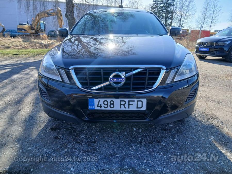 Black Volvo XC60 2013 in Tartu, with an engine capacity of 2.40 L and mileage of 325 thousand km for 8490 €, photo 3 on AUTOMOTO.COM.LV