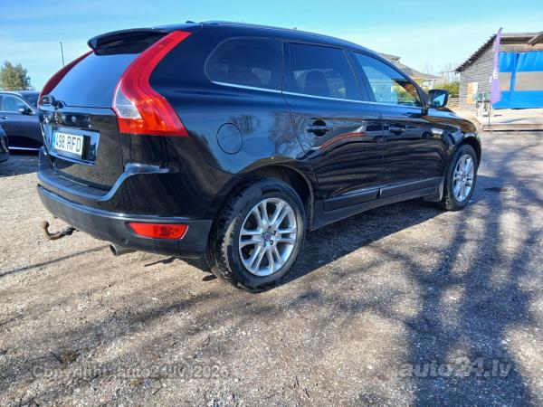 Melns Volvo XC60 2013 Tartu, ar dzinēja tilpumu 2.40 L un nobraukumu 325 tūkst. km par 8490 €, foto 5 vietnē AUTOMOTO.COM.LV