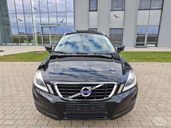 Black Volvo XC60 2013 in Siauliai, with an engine capacity of 3.20 L and mileage of 139 thousand km for 10500 €, photo 2 on AUTOMOTO.COM.LV