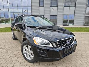 Black Volvo XC60 2013 in Siauliai, with an engine capacity of 3.20 L and mileage of 139 thousand km for 10500 €, photo 4 on AUTOMOTO.COM.LV