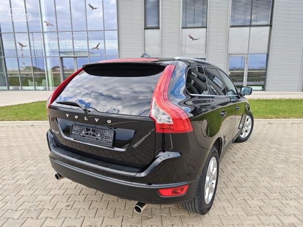 Black Volvo XC60 2013 in Siauliai, with an engine capacity of 3.20 L and mileage of 139 thousand km for 10500 €, photo 5 on AUTOMOTO.COM.LV