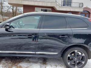 Black Volvo XC60 2013 in Jonava, with an engine capacity of 2.40 L and mileage of 254 thousand km for 13500 €, photo 6 on AUTOMOTO.COM.LV