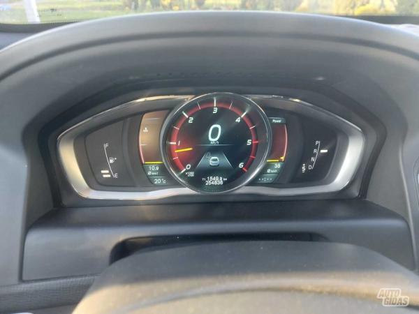 Melns Volvo XC60 2013 Jonava, ar dzinēja tilpumu 2.40 L un nobraukumu 254 tūkst. km par 13500 €, foto 6 vietnē AUTOMOTO.COM.LV