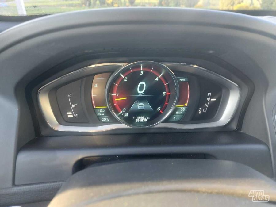 Black Volvo XC60 2013 in Jonava, with an engine capacity of 2.40 L and mileage of 254 thousand km for 13500 €, photo 7 on AUTOMOTO.COM.LV