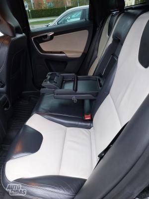 Black Volvo XC60 2013 in Jonava, with an engine capacity of 2.40 L and mileage of 254 thousand km for 13500 €, photo 15 on AUTOMOTO.COM.LV