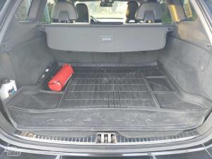 Black Volvo XC60 2013 in Jonava, with an engine capacity of 2.40 L and mileage of 254 thousand km for 13500 €, photo 16 on AUTOMOTO.COM.LV