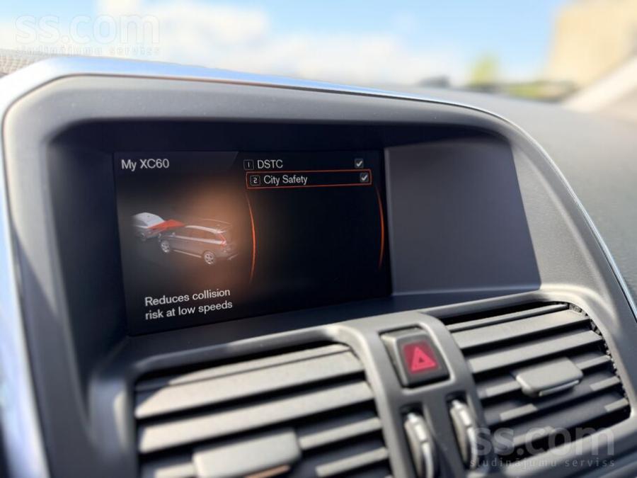 Melns Volvo XC60 2013 Rīga, ar dzinēja tilpumu 2.00 L un nobraukumu 183 tūkst. km par 11995 €, foto 15 vietnē AUTOMOTO.COM.LV