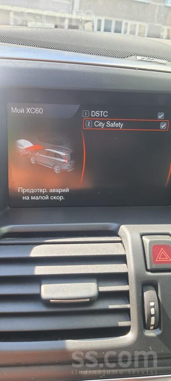 Black Volvo XC60 2013 in Riga, with an engine capacity of 2.40 L and mileage of 285 thousand km for 8500 €, photo 10 on AUTOMOTO.COM.LV