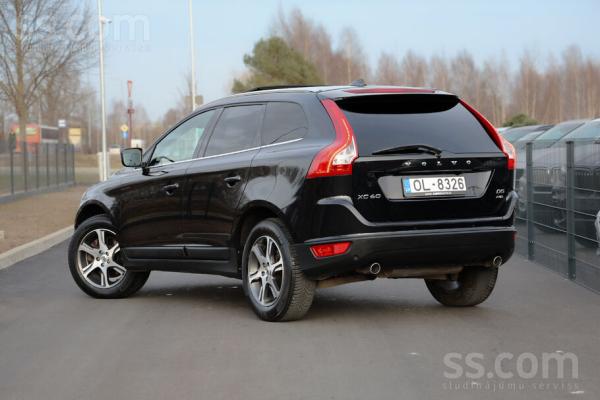 Black Volvo XC60 2013 in Jelgava, with an engine capacity of 2.40 L and mileage of 0 thousand km for 10300 €, photo 6 on AUTOMOTO.COM.LV
