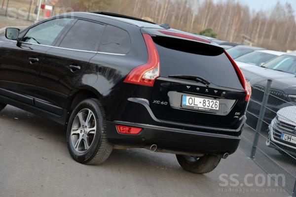 Black Volvo XC60 2013 in Jelgava, with an engine capacity of 2.40 L and mileage of 0 thousand km for 10300 €, photo 7 on AUTOMOTO.COM.LV