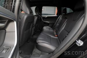 Melns Volvo XC60 2013 Jelgava, ar dzinēja tilpumu 2.00 L un nobraukumu 0 tūkst. km par 13850 €, foto 11 vietnē AUTOMOTO.COM.LV