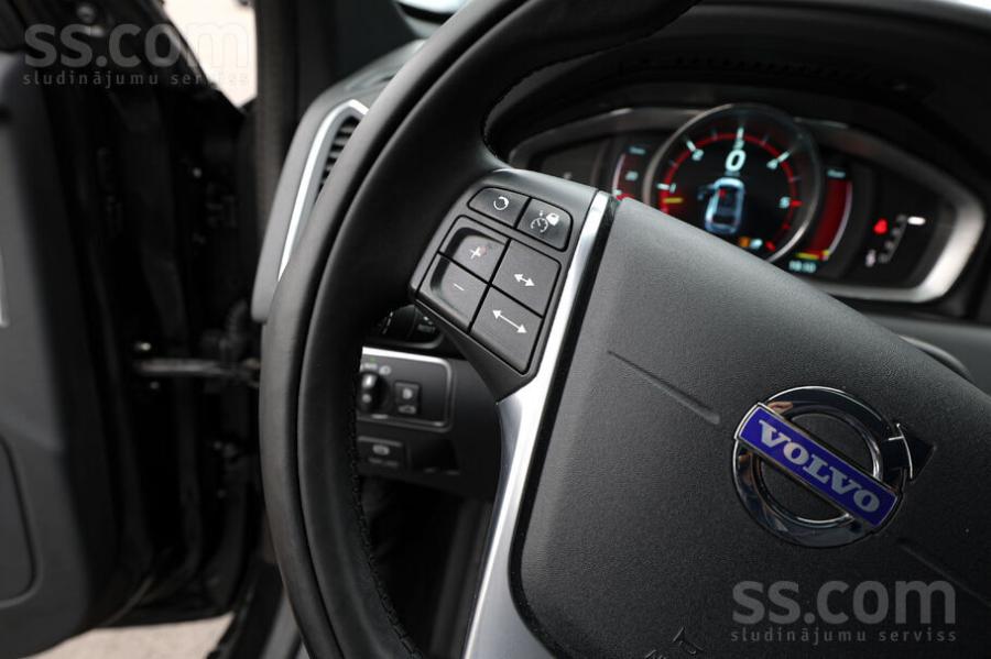 Melns Volvo XC60 2013 Jelgava, ar dzinēja tilpumu 2.00 L un nobraukumu 0 tūkst. km par 13850 €, foto 23 vietnē AUTOMOTO.COM.LV