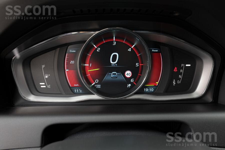Melns Volvo XC60 2013 Jelgava, ar dzinēja tilpumu 2.00 L un nobraukumu 0 tūkst. km par 13850 €, foto 24 vietnē AUTOMOTO.COM.LV