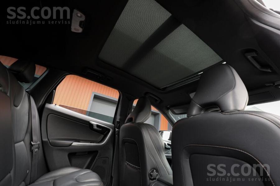 Melns Volvo XC60 2013 Jelgava, ar dzinēja tilpumu 2.00 L un nobraukumu 0 tūkst. km par 13850 €, foto 29 vietnē AUTOMOTO.COM.LV