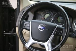Black Volvo XC60 2013 in Riga, with an engine capacity of 2.00 L and mileage of 262 thousand km for 5990 €, photo 12 on AUTOMOTO.COM.LV
