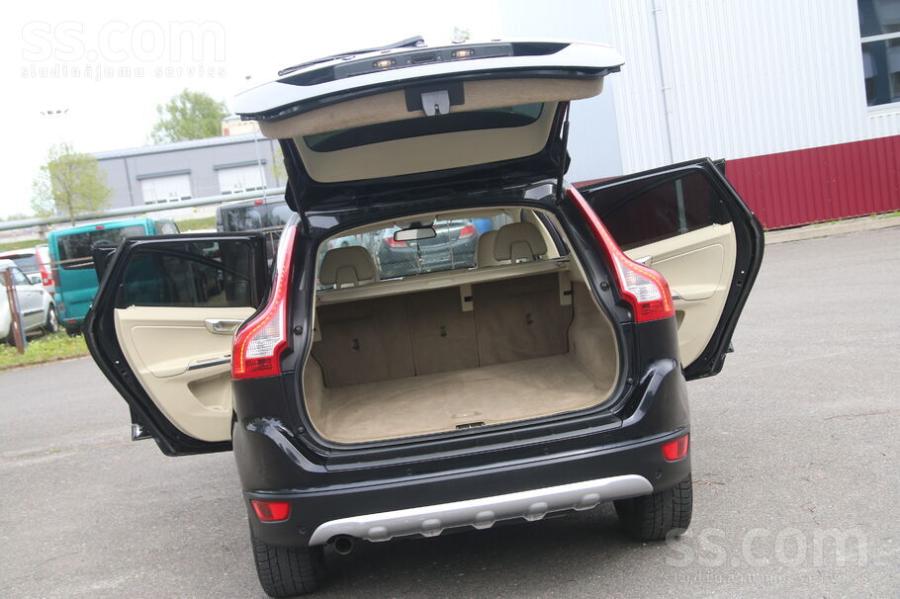 Black Volvo XC60 2013 in Riga, with an engine capacity of 2.00 L and mileage of 262 thousand km for 5990 €, photo 19 on AUTOMOTO.COM.LV