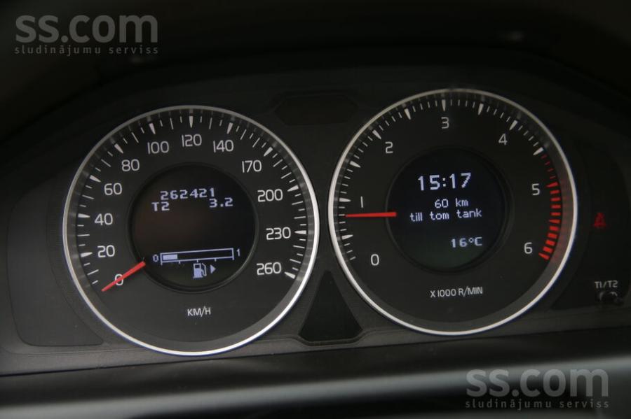 Black Volvo XC60 2013 in Riga, with an engine capacity of 2.00 L and mileage of 262 thousand km for 5990 €, photo 24 on AUTOMOTO.COM.LV