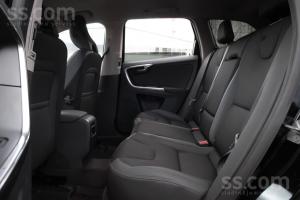 Melns Volvo XC60 2013 Tukums, ar dzinēja tilpumu 2.00 L un nobraukumu 257 tūkst. km par 10990 €, foto 16 vietnē AUTOMOTO.COM.LV