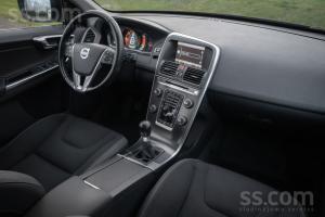 Melns Volvo XC60 2013 Tukums, ar dzinēja tilpumu 2.00 L un nobraukumu 257 tūkst. km par 10990 €, foto 20 vietnē AUTOMOTO.COM.LV