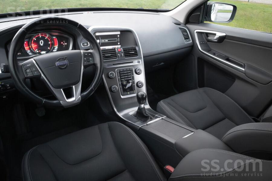 Melns Volvo XC60 2013 Tukums, ar dzinēja tilpumu 2.00 L un nobraukumu 257 tūkst. km par 10990 €, foto 21 vietnē AUTOMOTO.COM.LV