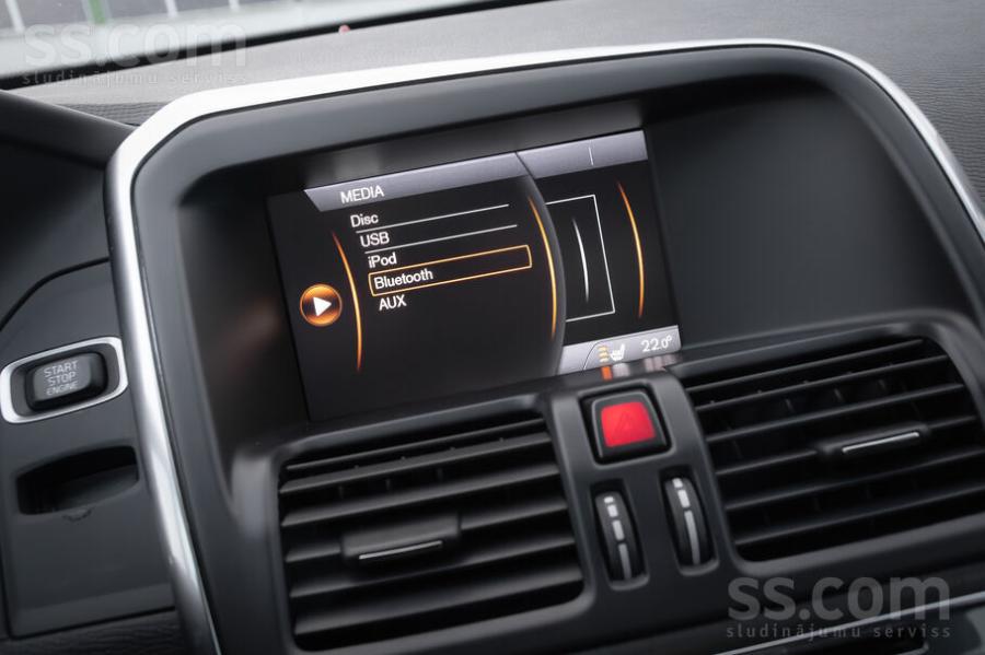 Melns Volvo XC60 2013 Tukums, ar dzinēja tilpumu 2.00 L un nobraukumu 257 tūkst. km par 10990 €, foto 22 vietnē AUTOMOTO.COM.LV