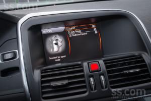 Melns Volvo XC60 2013 Tukums, ar dzinēja tilpumu 2.00 L un nobraukumu 257 tūkst. km par 10990 €, foto 23 vietnē AUTOMOTO.COM.LV