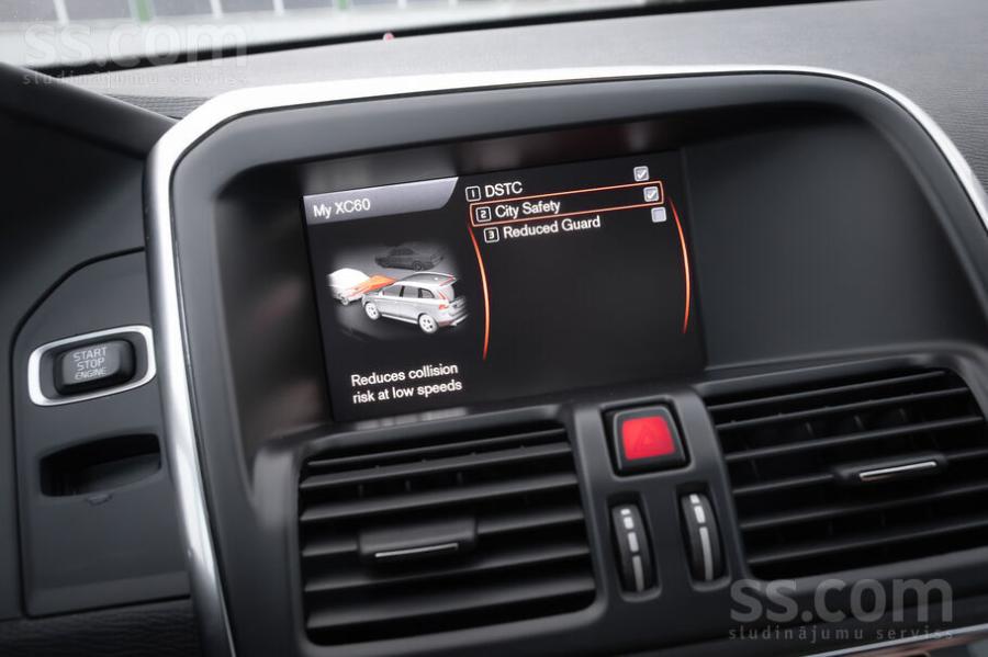 Melns Volvo XC60 2013 Tukums, ar dzinēja tilpumu 2.00 L un nobraukumu 257 tūkst. km par 10990 €, foto 24 vietnē AUTOMOTO.COM.LV