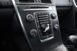 Melns Volvo XC60 2013 Tukums, ar dzinēja tilpumu 2.00 L un nobraukumu 257 tūkst. km par 10990 €, foto 29 vietnē AUTOMOTO.COM.LV