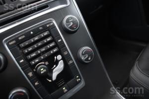 Melns Volvo XC60 2013 Tukums, ar dzinēja tilpumu 2.00 L un nobraukumu 257 tūkst. km par 10990 €, foto 30 vietnē AUTOMOTO.COM.LV